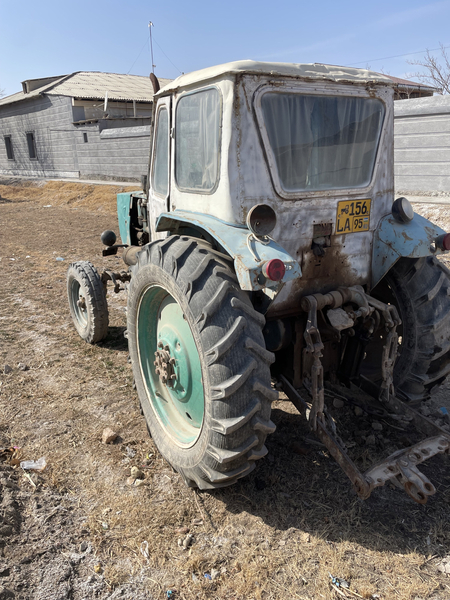 mtz 80 сотилади арзон нахда 4 та балони тозо