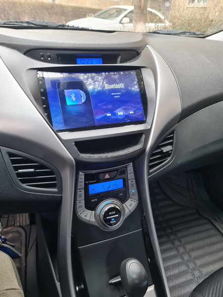 Hyundai elantra 2012 год 133.000 км пробег не битая не крашеная