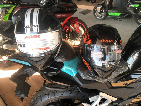 Moto, Scooter, Mopedlar uchun XL Shlemlar