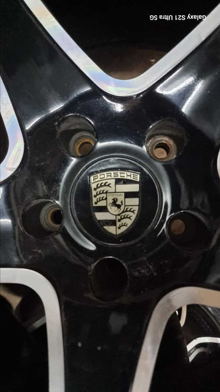 Комплект Дисков Porsche в хорошем состоянии!!