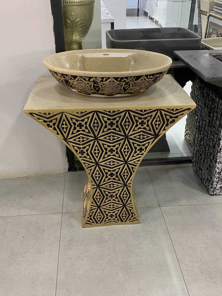 Quyma toshli rakvina