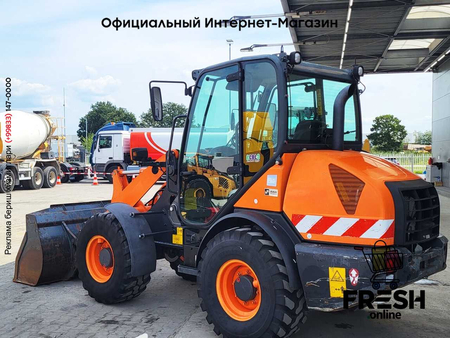 Фронтальный погрузчик Komatsu WA70-7