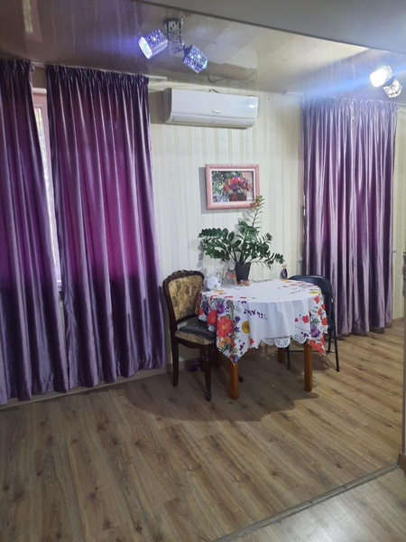 Mirobod tuman 2 xonali hamma sharoitlar bor lubboyiga 500$
