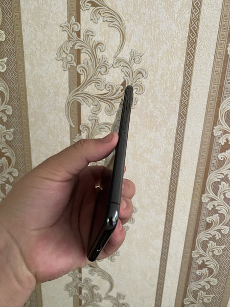 Iphone xs max в хорошем состоянии