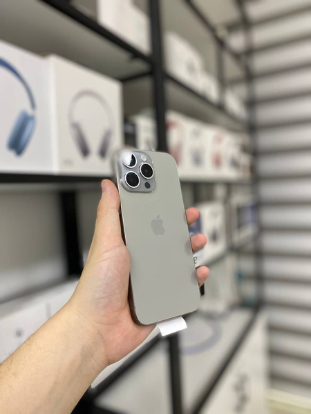 Telefon iPhone 15 pro Xr