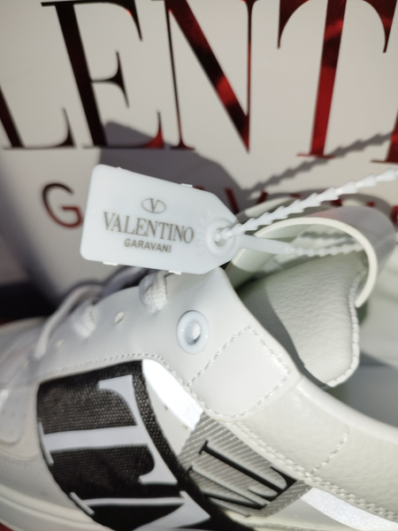 Valentino Garavani VL7N ORIGINAL 44