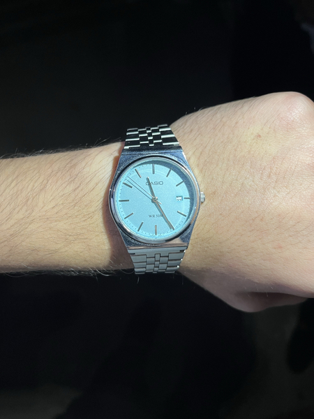 CASIO soat UNISEX sotiladi