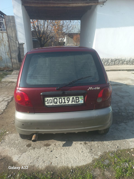 Moshina srochna sotiladi.