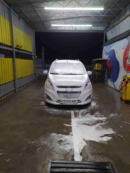 Chevrolet spark.