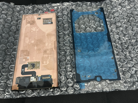 Original S22 ultra ekran defektni