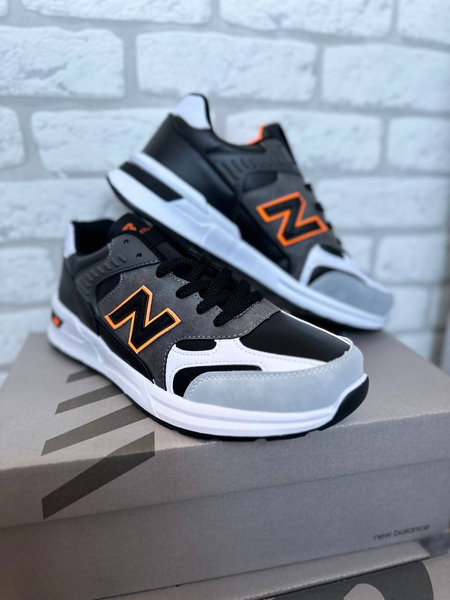 Кроссовки New Balance.
