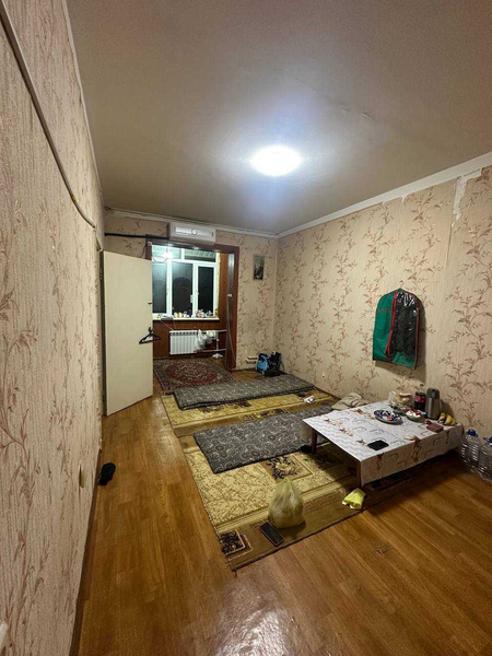 СРОЧНО !! Продаётся квартира в Яшнабаде 1/4/4 ( 33 кв/м ) Авиасозлар 3