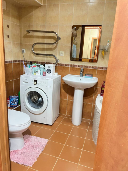 Продается 3х комнатная квартира,ц5,Юнусабад,магазин Лакоста,75 м2