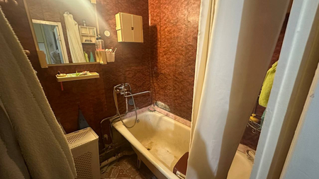 Продается квартира без ремонта 3/4/4 80,45м2 на Ц-2