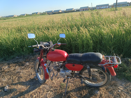 Lifan motoʻr 49kub