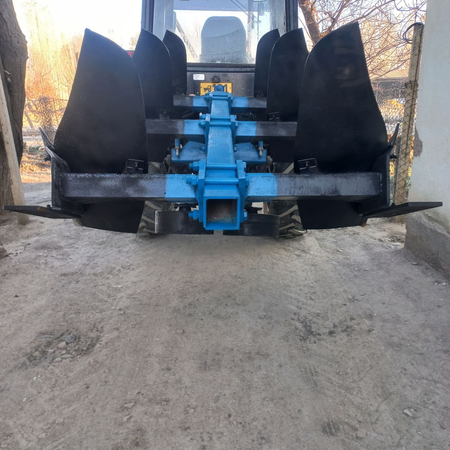 Plug,aylanma plug,aylanma omoch,qishloq xojaligi texnikasi