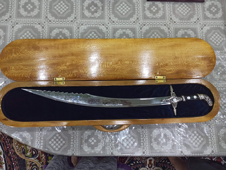 Килич сотилади,сувенир,ганч килинган