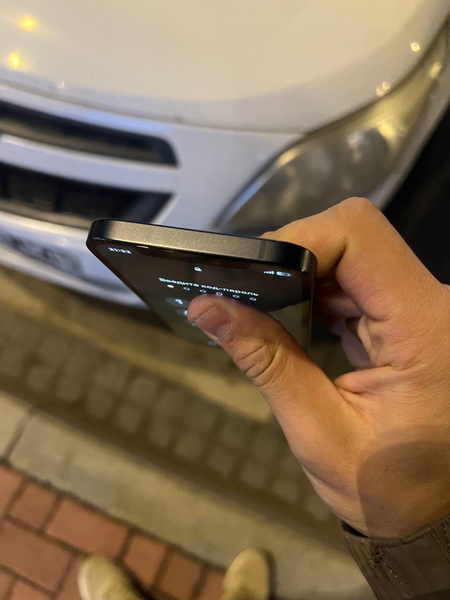 Iphone 12 qora yaxw holatda