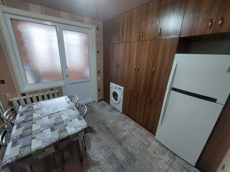 Берунийда 4 хона сотилади ID: 24a382