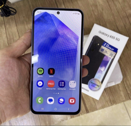 Samsung A55 8/256 gb sotiladi karobka dakumenti bor