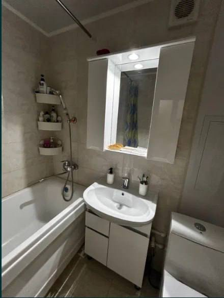 Квартира 2/2/4 Продается 50кв.м Балкон2*6 Чиланзар