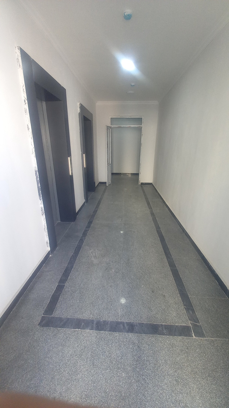 Yashnabod tumani metro Chkalov2 xona 56 m2   13 etaj  16 etajkali.