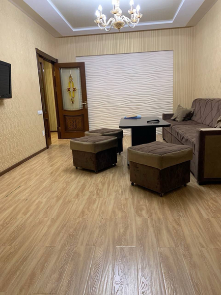 Метро Ойбек 3 ком 1200$