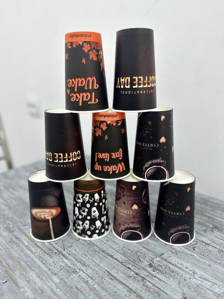 Одкоразовий стакани