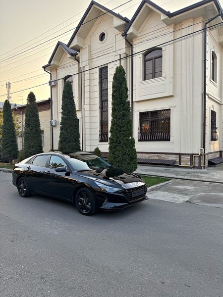 Hundai Elantra 3 Позиция 2023 Состаяние Идеално топтоза Пробег 48000km