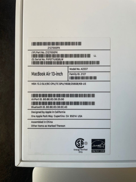 Macbook Air M1  (16/256, Silver) как новый