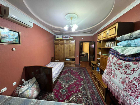 Ташсельмаш 2/3/4 с ремонтом 54 м², зеркальные комнаты