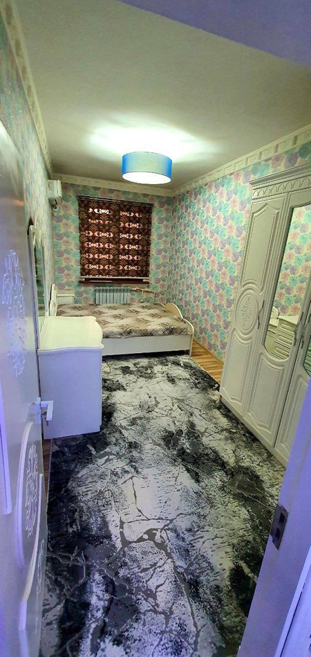 Цена Рыночная. Яшнабадский район Массив 4 Лисунова 2х комнатная 50м²