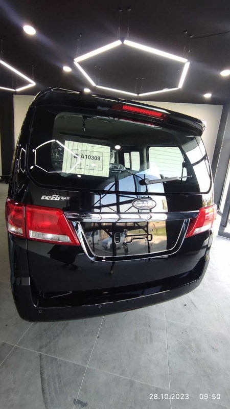 JAC M4 Komfort miniven turistlani tashishga
