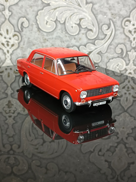ВАЗ 2101 Hachette, масштаб 1/24