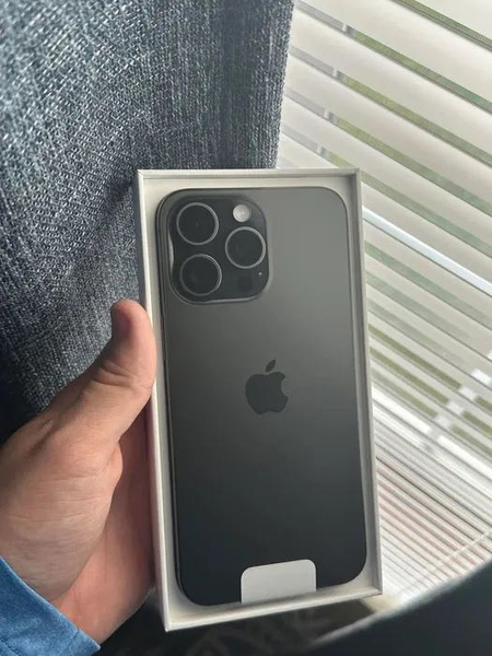  iPhone 15 Pro Max 256 Gb. Цвет чёрный титан.. E-sim. LL/A.