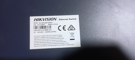PoE switch 24 poʻrtli 2tasi 1da