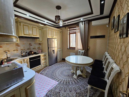4 xonali 118m² 3-qavat uy sotiladi