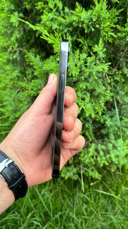 iPhone 12 pro black sotiladi