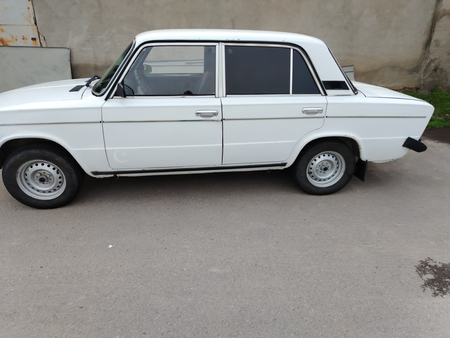 2106 Moshina sotiladi