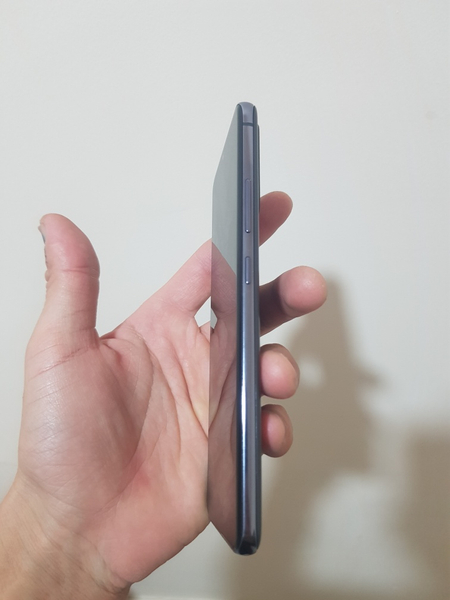 Samsung galaxy a82