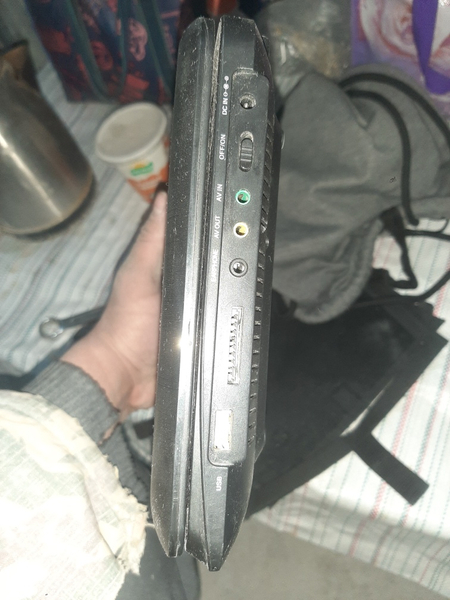 DEXP mini disk fleshka ketadi tv qilib kòrsa ham bòladi