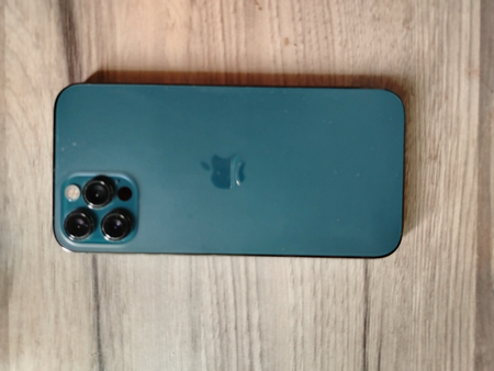 Iphone 12 pro variant