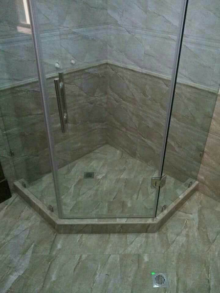 Душевые кабины.  