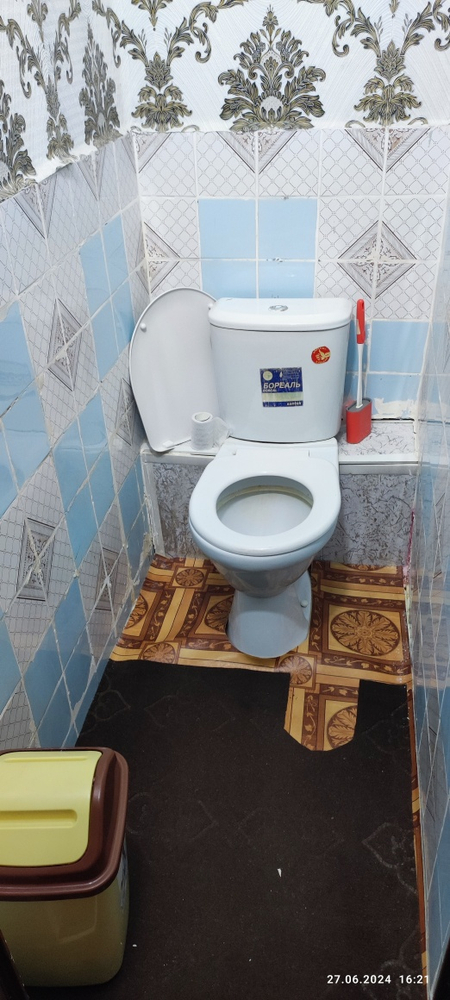 9мкр  2хона  1эт. Сотилади
