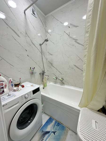 Срочно продается 2 комнатная квартира. Авиасозлар 3.