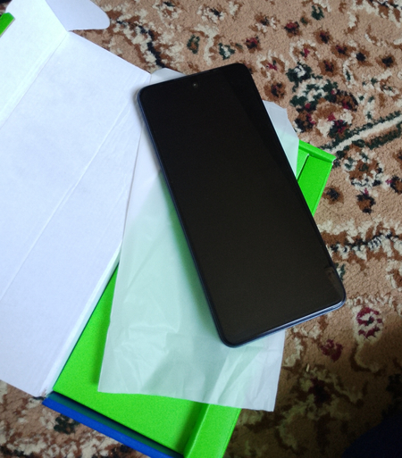 Infinix Smart 8  64/6 gb
