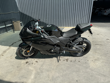 Moto sotiladi 400kub