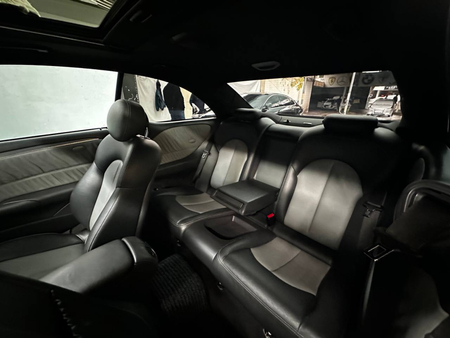 Продается Mercedes-Benz CLK 55 AMG 2002 года выпуска.