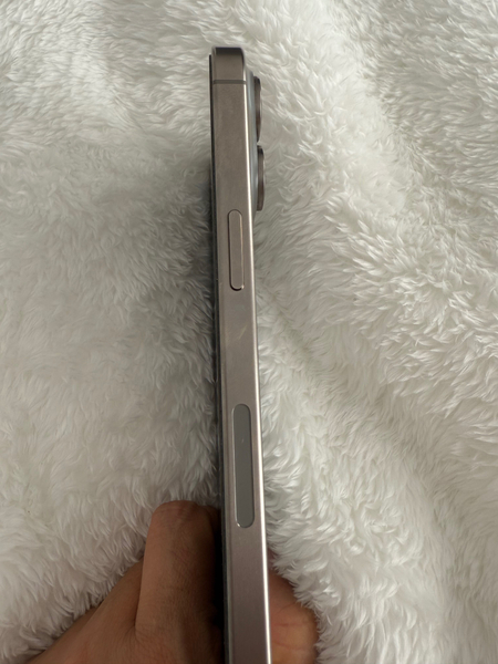 iPhone 15 pro Max 256 Gb America holati idial battery 88%