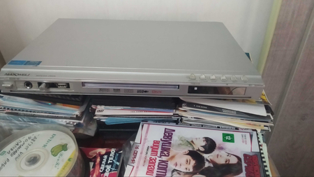 DVD плеер Maxwell + диски
